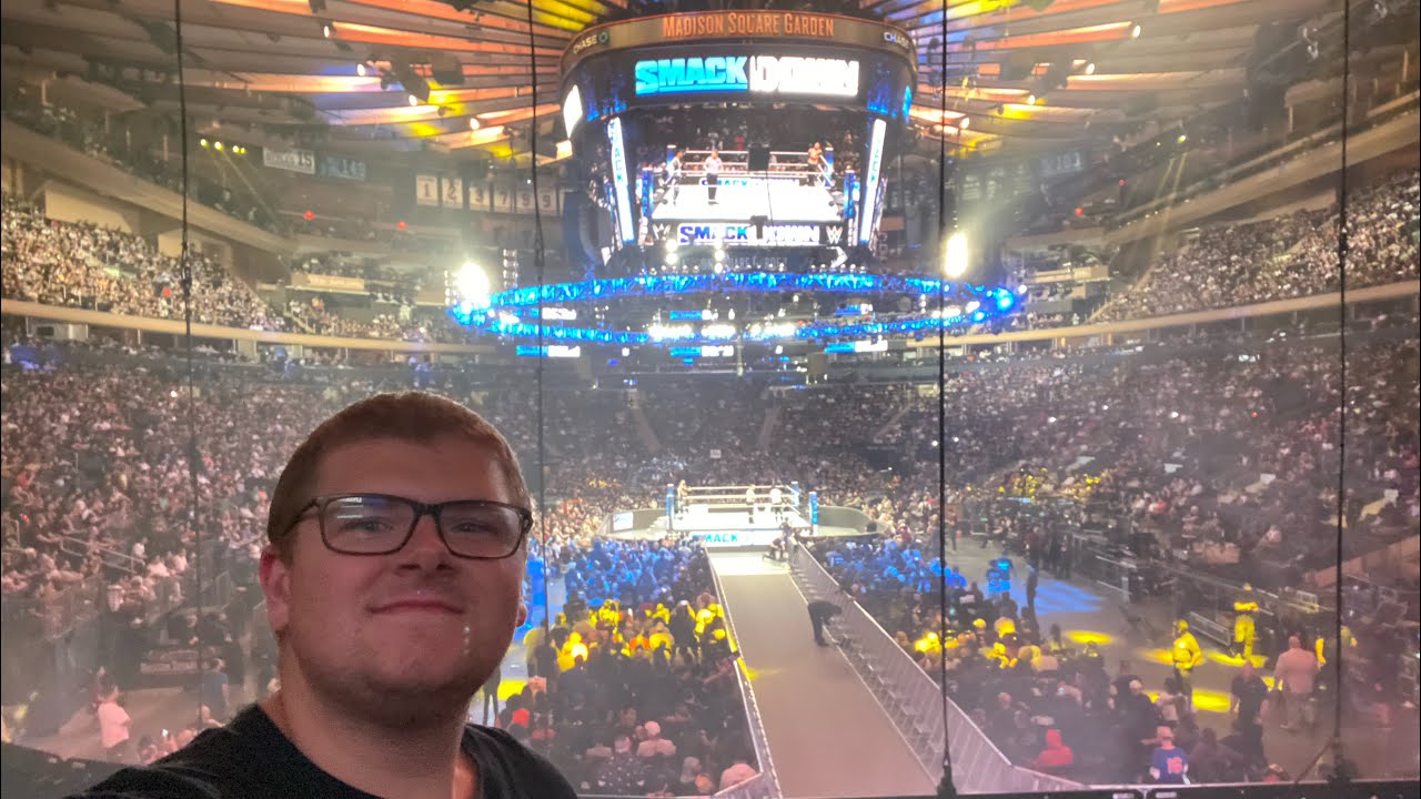 WWE SMACKDOWN IN NYC AT MSG (6/28/2024) - YouTube