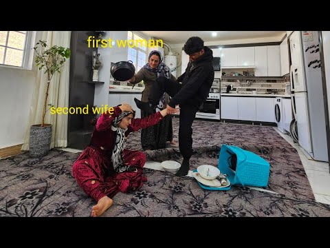 Putting on a turban and the first wife going to a picnic by the second wife