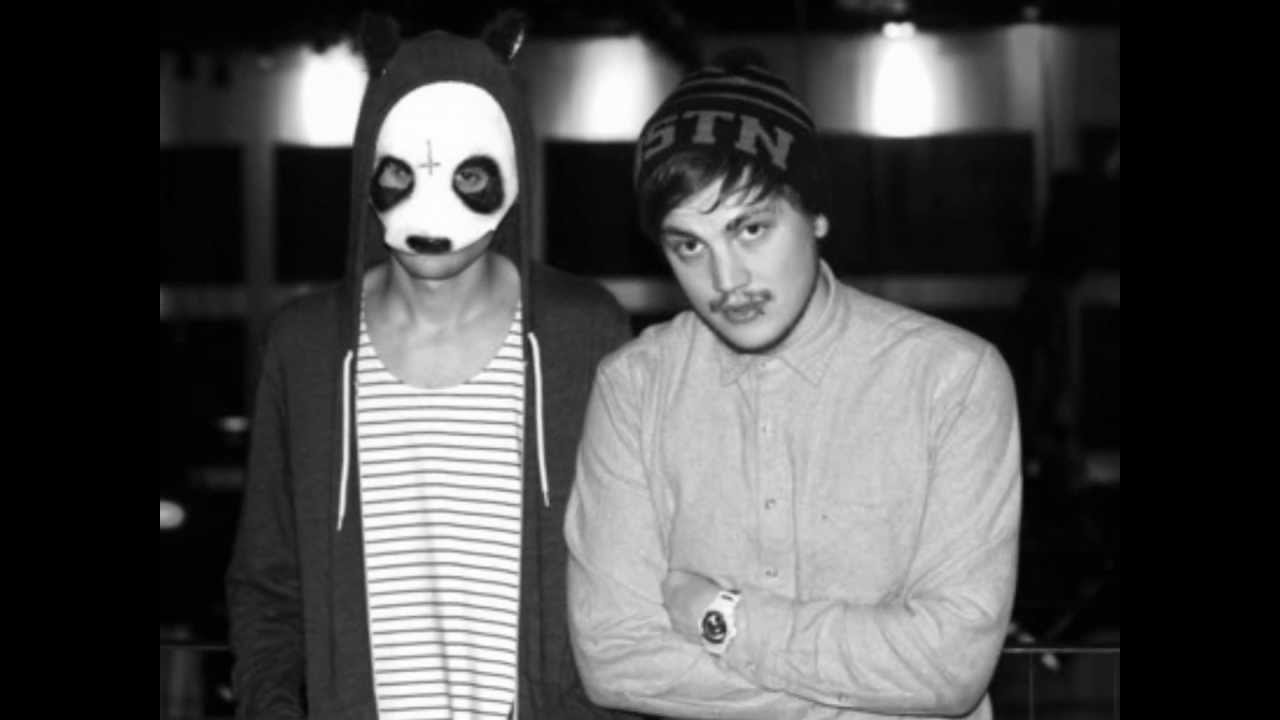 Cro - Hi Kids (Lyrics) [HQ + HD] - YouTube