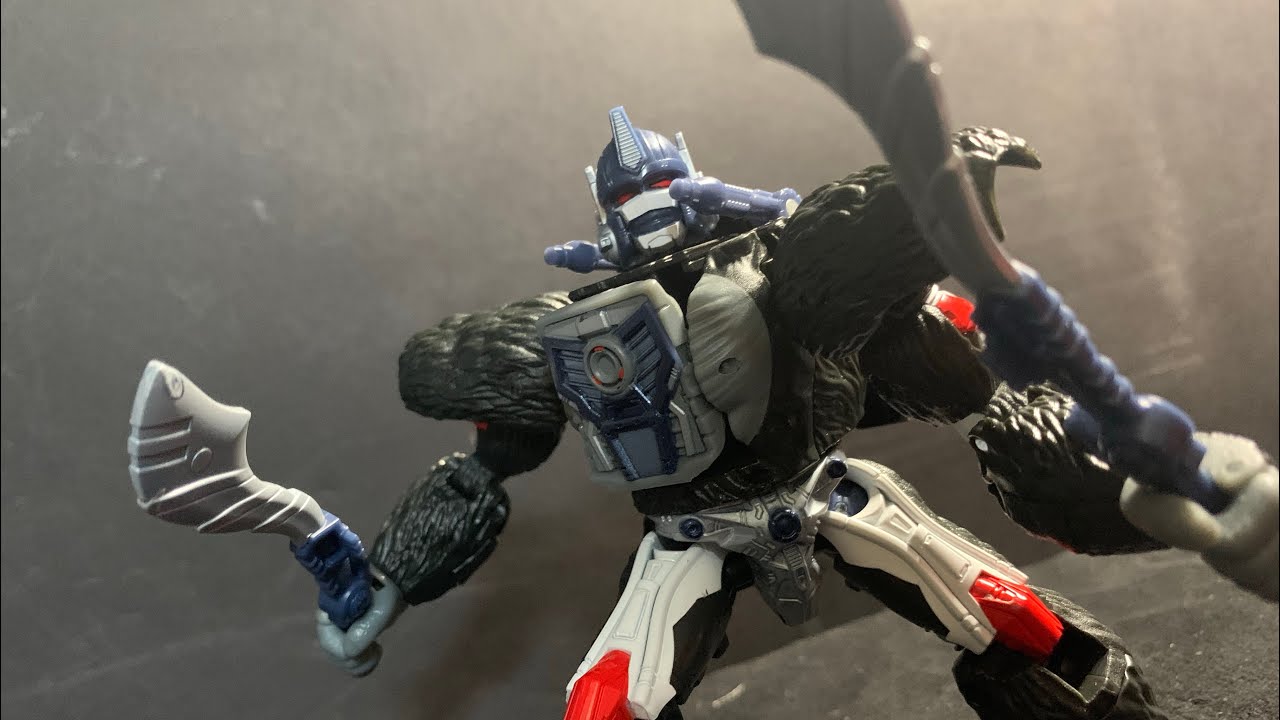 Its A Monkey: Transformers Kingdom Voyager Class Optimus Primal - YouTube