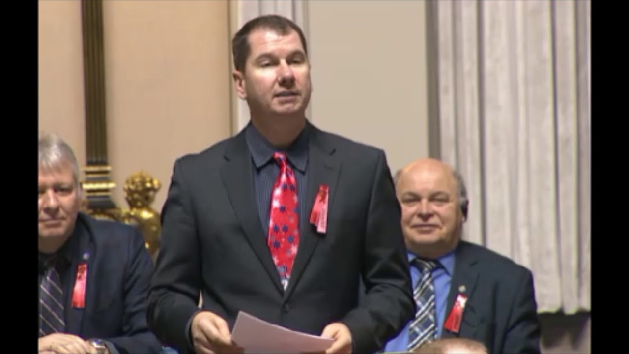 Shannon Martin congratulates Red Ember Common - YouTube