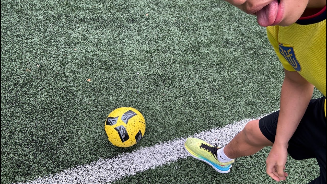 IRL FOOTBALL STREAM 💔⚽️(my shooting is officially washed) - YouTube