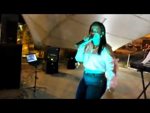 Iolanda show.. Praça do artesanato em arapiraca... Fevereiro de 2019