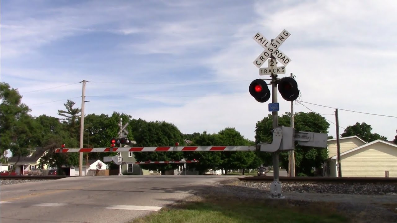 Water Street Railroad Crossing - NS 9764, 7503, and 4183 in Peru ...