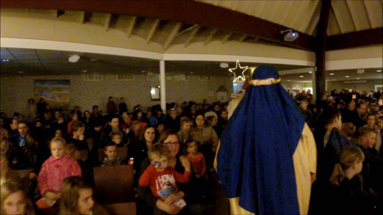 Kersttocht met Jozef en Maria van ‘Nazareth naar Bethlehem’ 2015 - YouTube