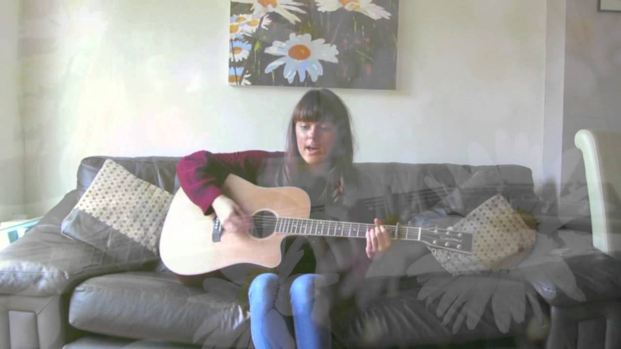 Laura Hobson - Daisy Chains (Original Song) - YouTube