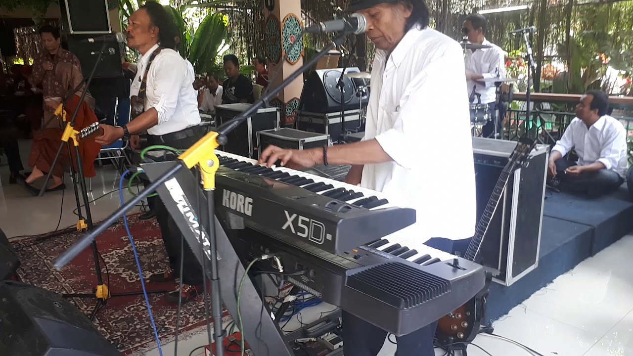 HOSS BAND...MUSIK TOP JOGJA .(KOTA LAMA) - YouTube