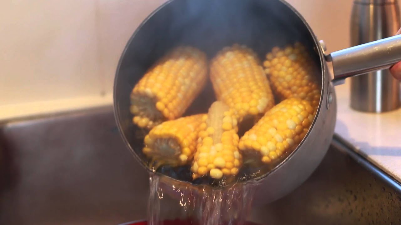 How to chop corn- Only Good Food - YouTube
