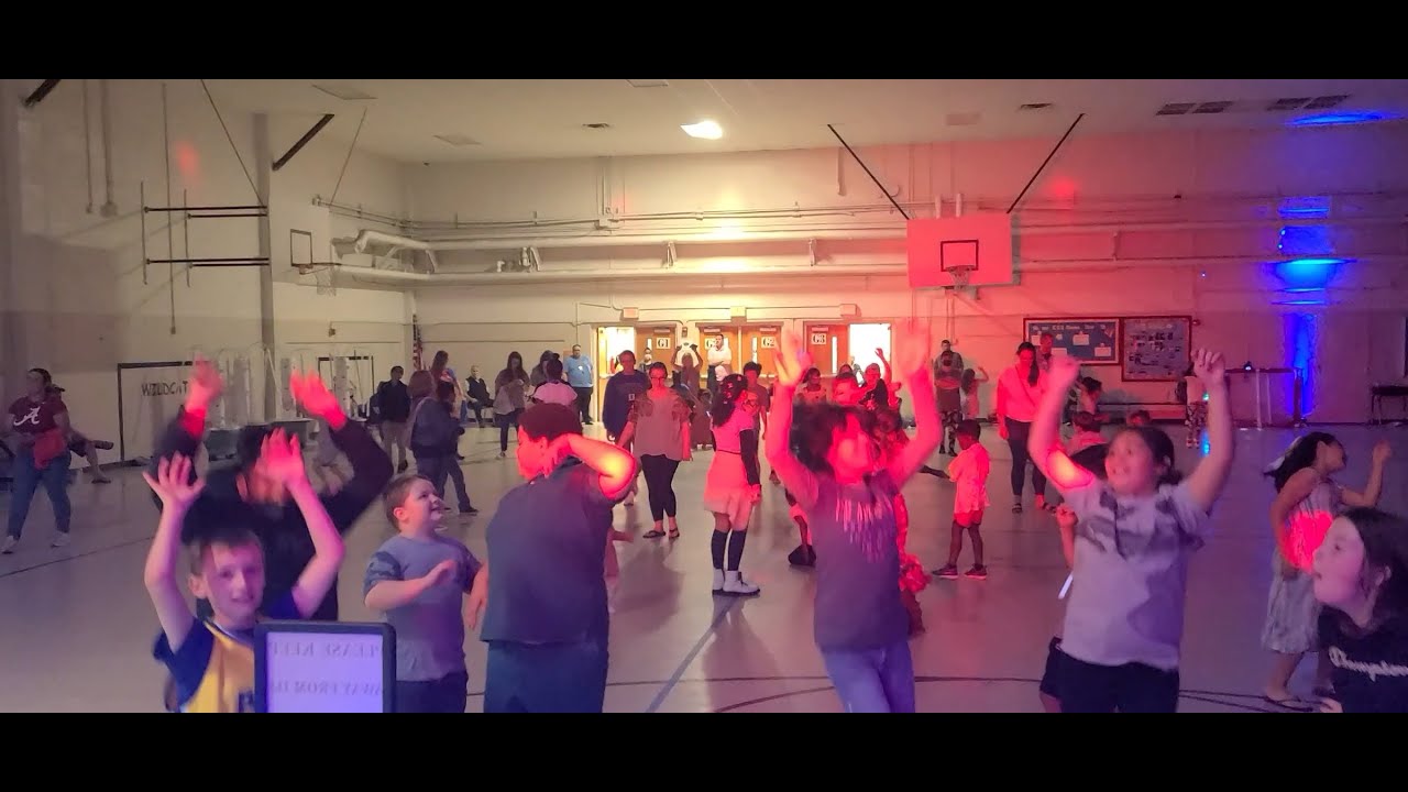 Fun Elementary School Spring Retro Dance Gig Log | May 13, 2022 - YouTube
