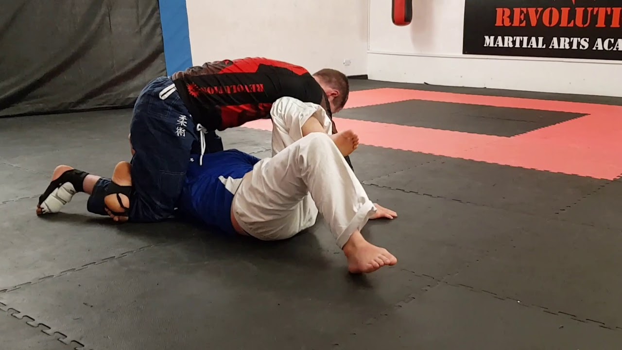 Light Jiu Jitsu Ground Sparing. - YouTube