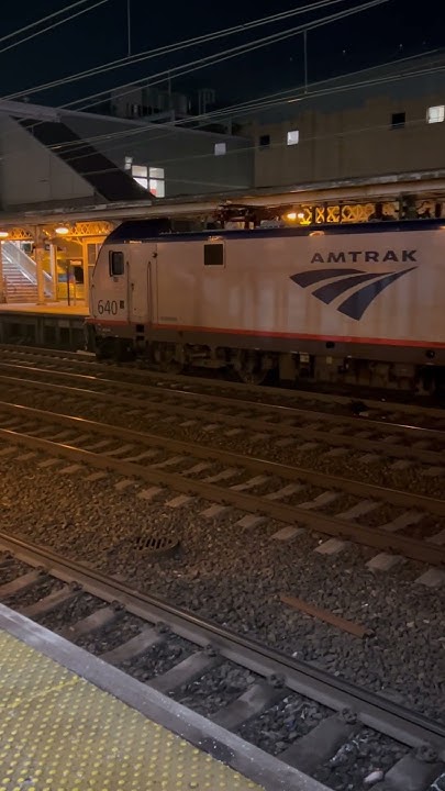Amtrak Northeast regional arriving at Trenton, NJ!!!!!¡ - YouTube