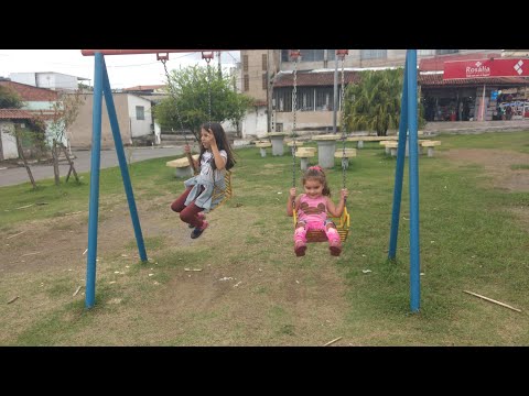 Passeio no Parque  Clarinha e Gaby