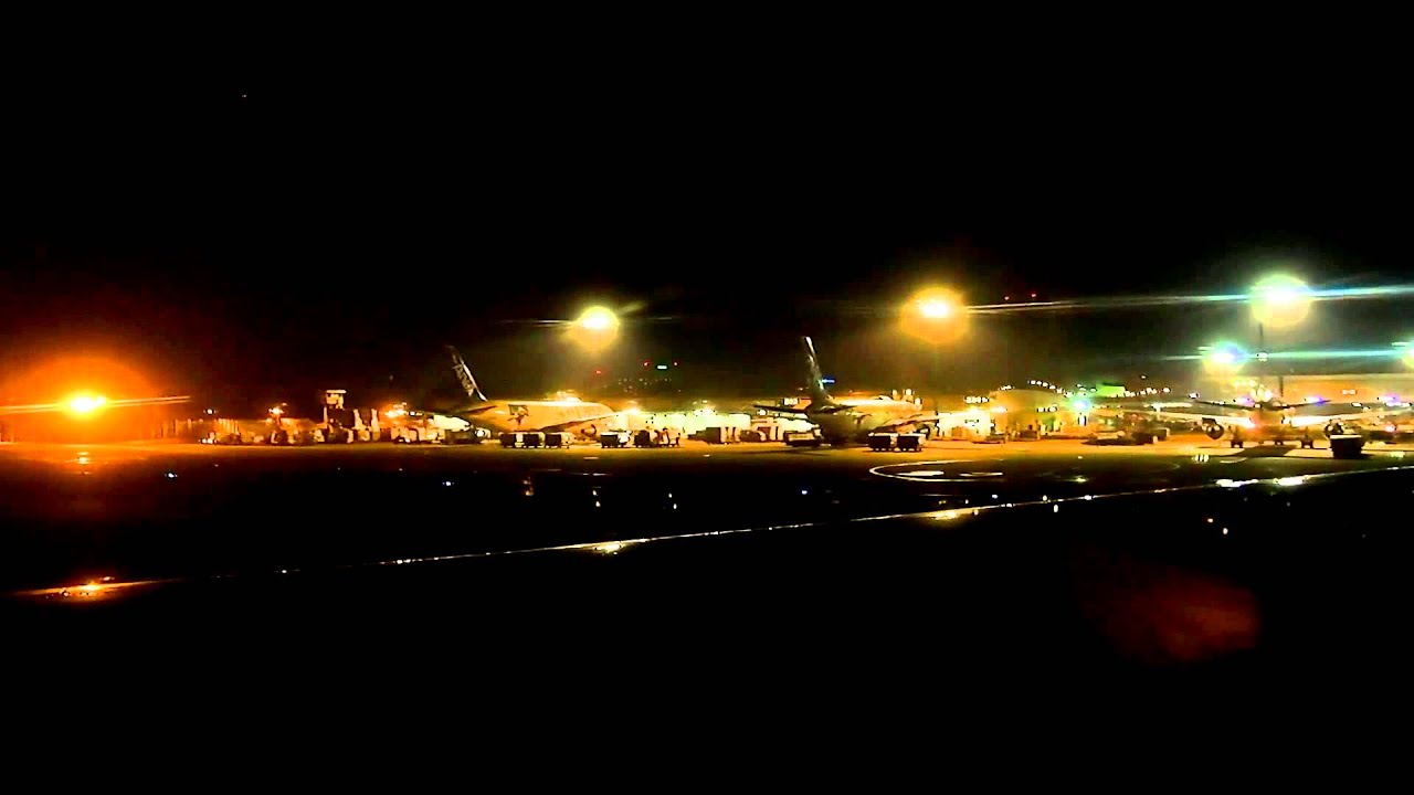 2015/02/12 ユナイテッド航空 882便 成田 離陸 / United Airlines 882 Taking Off from ...