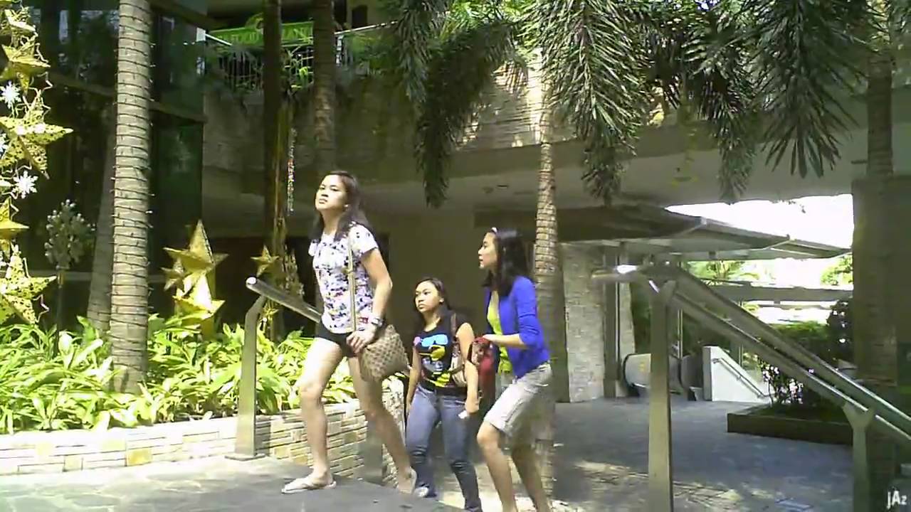 [HD] TriNoMa Mall (TRIangle NOrth of MAnila) - YouTube