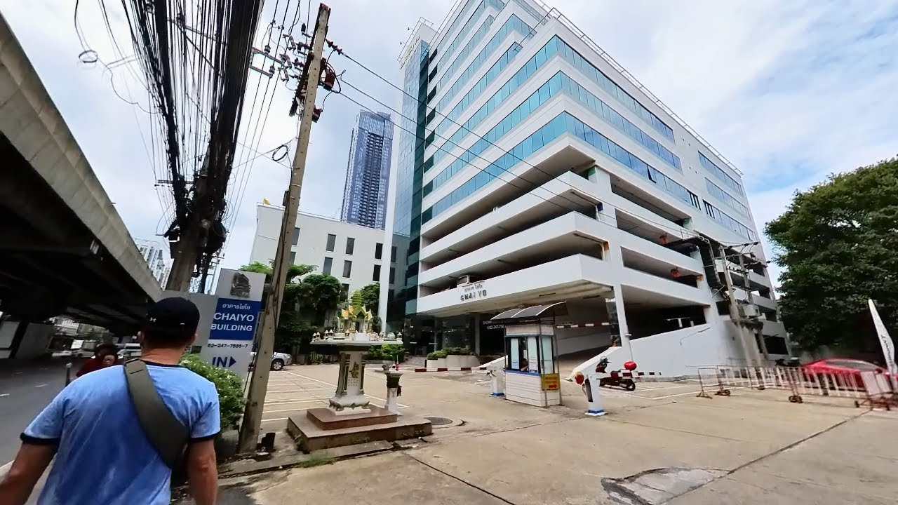 Walking Along Rama 9 Road, Some New Commercial Developments In The Area ...