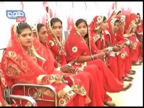 More than 100 hindu muslim couples married together in india - YouTube