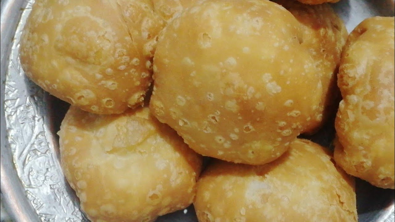 Karachi Ki Mashoor Allo Kachori - YouTube