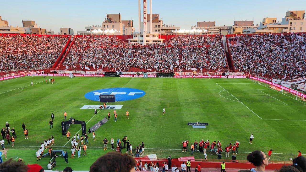 Cancha Huracan llena (Día) - YouTube