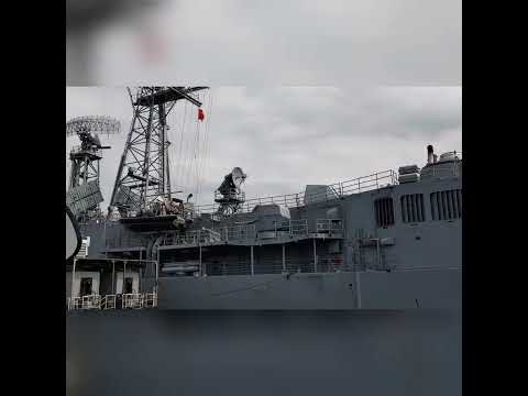 敦睦遠航 軍艦 汾陽號（FFG-934）飛彈巡艦/ CG606海巡署艦，停靠在基隆海軍東岸碼頭 - YouTube