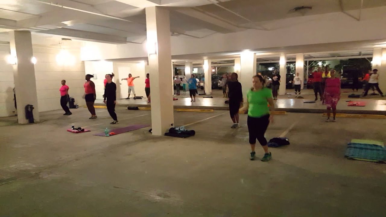 Outdoor Fitness Bahamas am session - YouTube