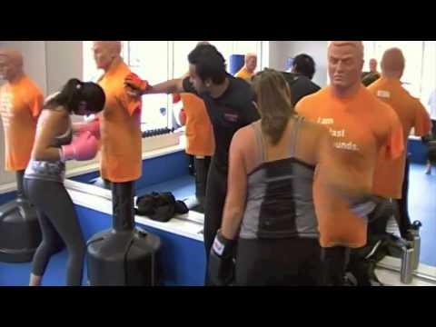 Cardio Kickboxing Class - A hard hitting workout. - YouTube