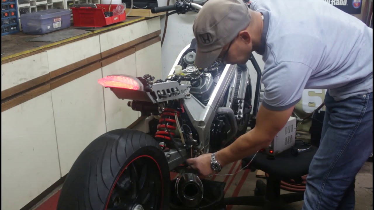 Starting the RC31 Large - YouTube