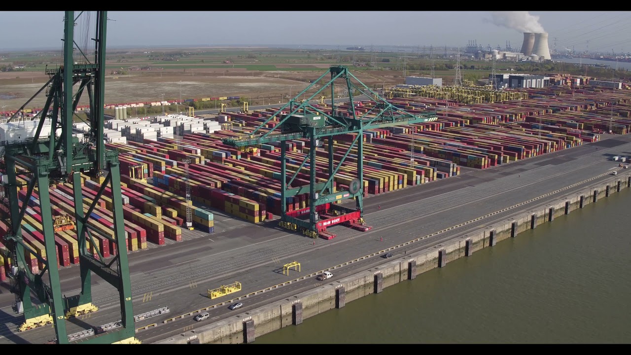 MPET - Relocation of STS container cranes - April 2021 - YouTube