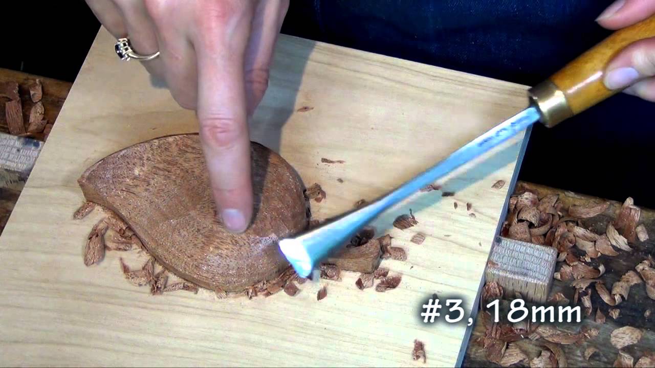 Carving a simple leaf - YouTube