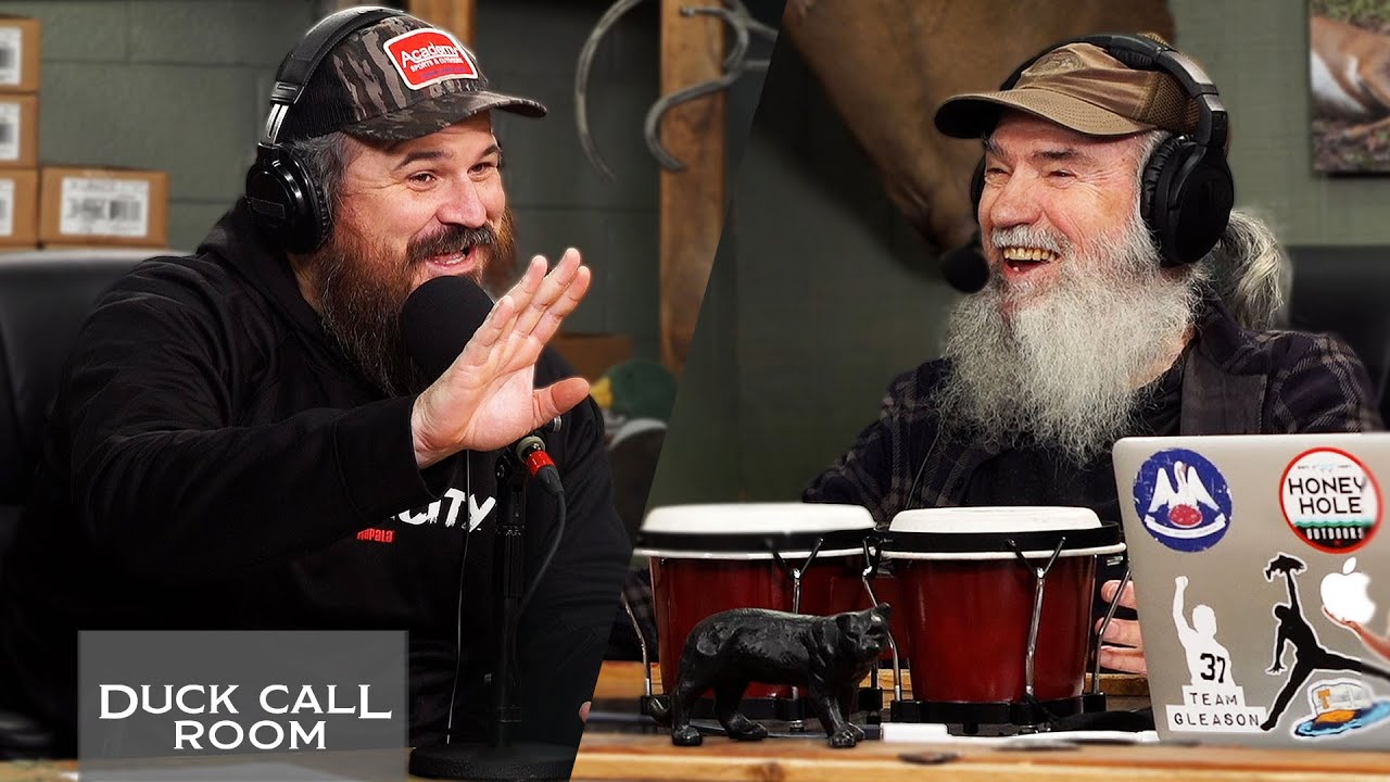 Uncle Si Gives a Touching Tribute to Toby Keith | Duck Call Room #320 - YouTube