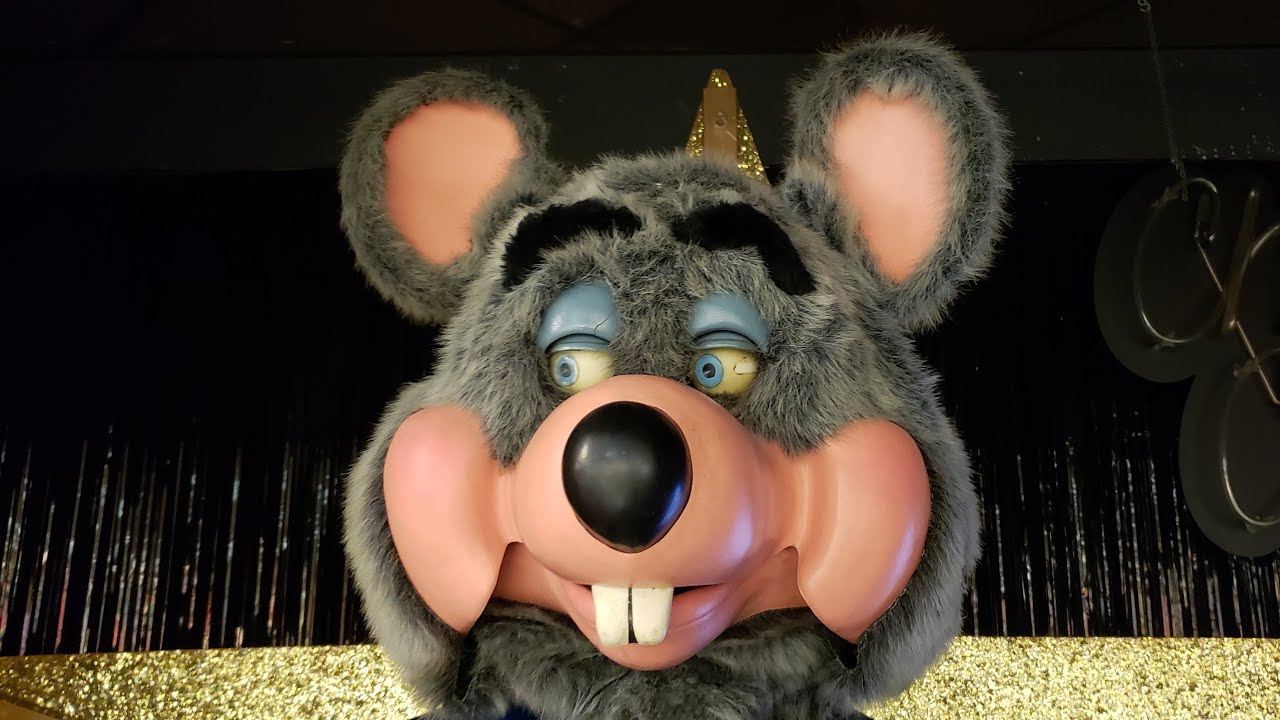 Chuck E Cheese Animatronics Live At Madison. Silly Chuck E Cheese - YouTube