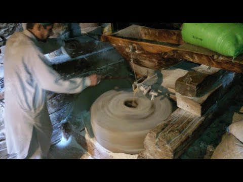 Very old traditional pun chaki in kashmir | Water flour mill | OLD ATTA CHAKKI