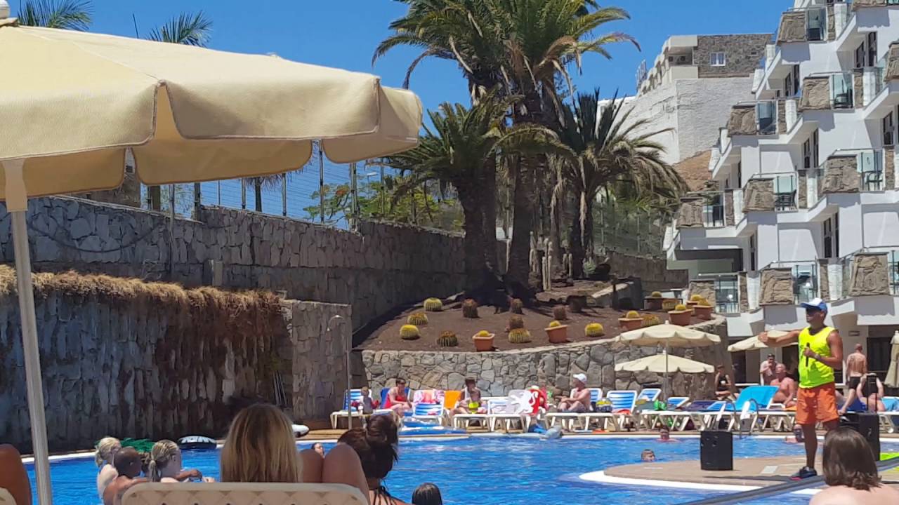 Revoli...leo..puerto rico gran canaria - YouTube