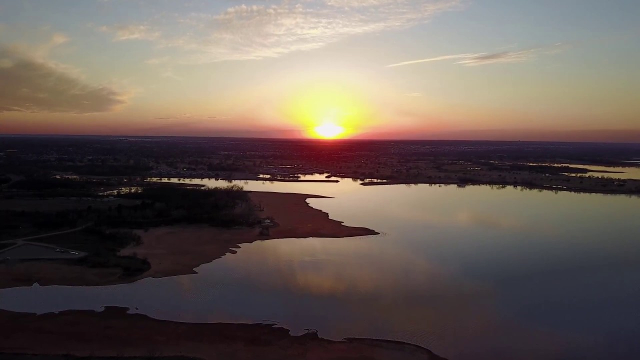 Sunset over Lake Hefner OKC - YouTube