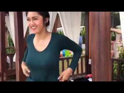 Ngintip vlog nya kakak cantik dan seksi lagi berenang