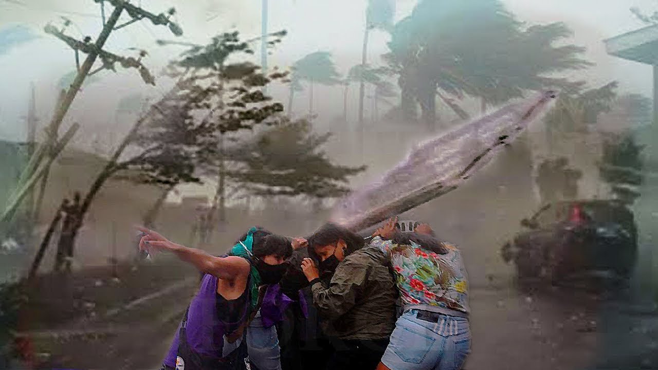 People are shocked by the hurricane in Bulgaria! The doomsday storm hit ...