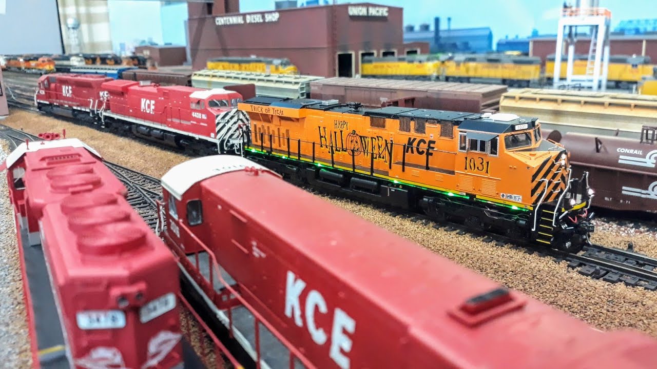 HO Scale: A Day with KCE's Halloween Harvest Unit #1031 plus signal ...