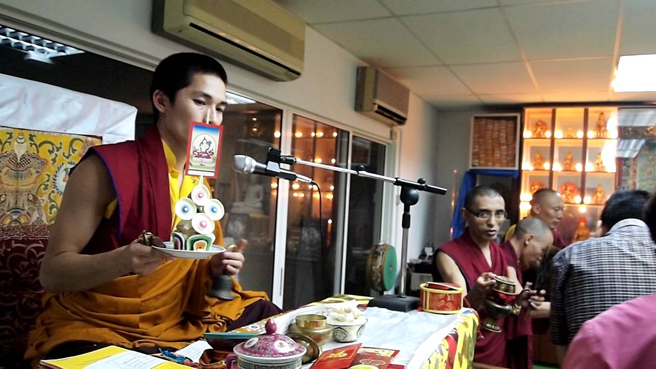Gar Chime Rinpoche in Malaysia - 29 July 2011 - YouTube