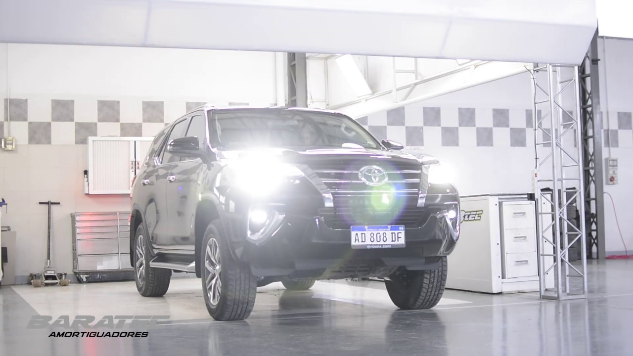 Instalación de KIT AMORTIGUADORES BARATEC en HILUX SW4 - YouTube