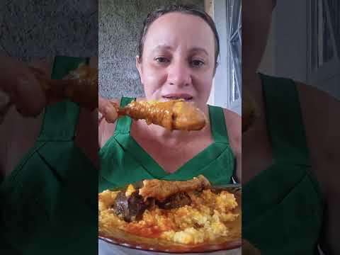 Sabadou, vamos comer um xerém com galinha de capoeira
