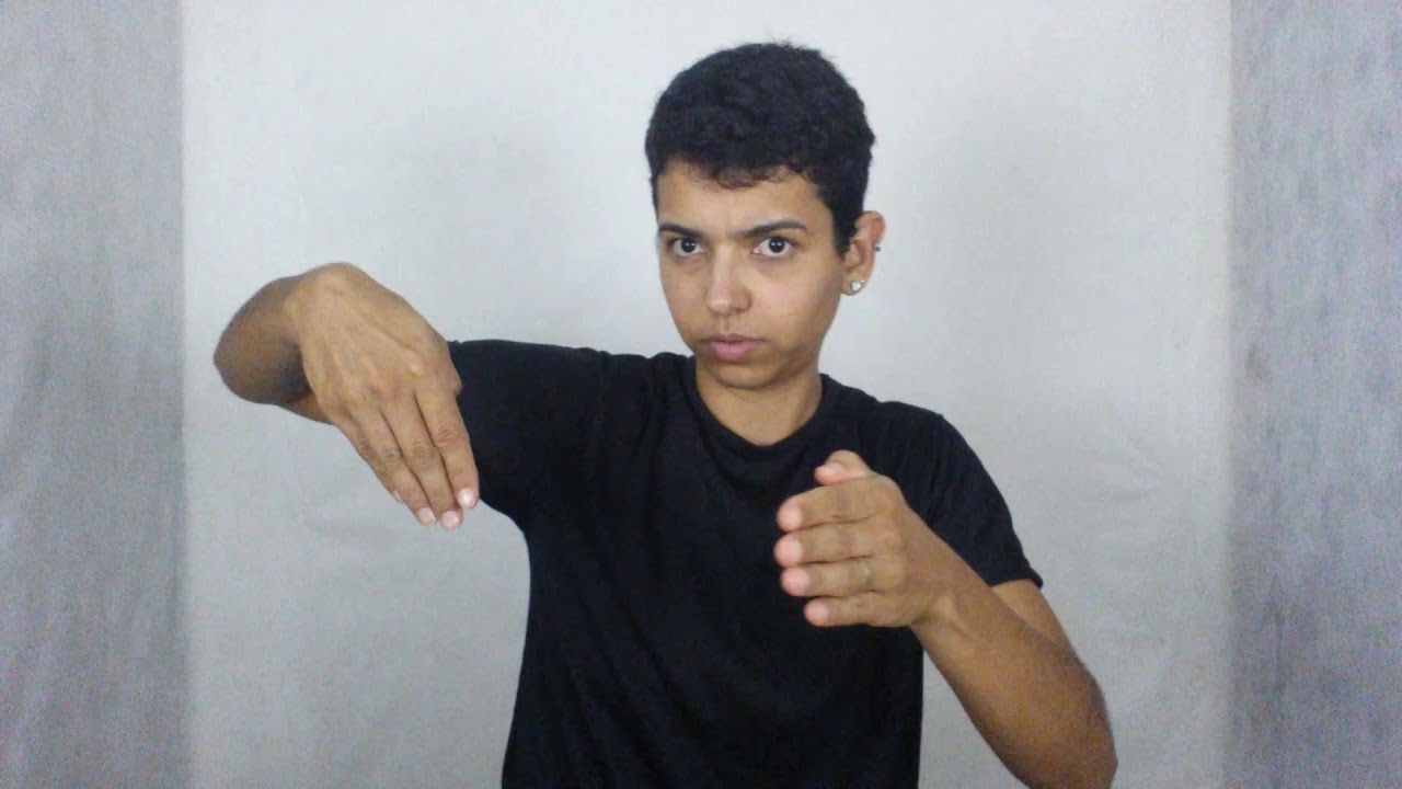 LIBRAS BÍBLIA - Chutar (Verbo) - YouTube