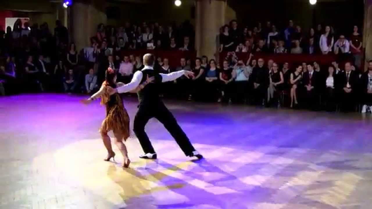 The best salsa show - YouTube