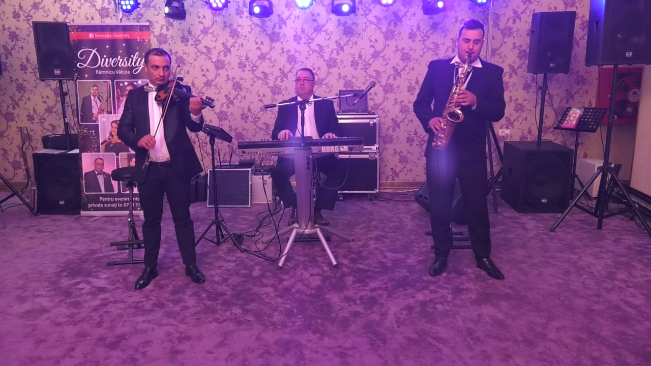 Formatia "DIVERSITY" Rm. Valcea - 2017 Restaurant "PARADIS ROYAL" clip ...