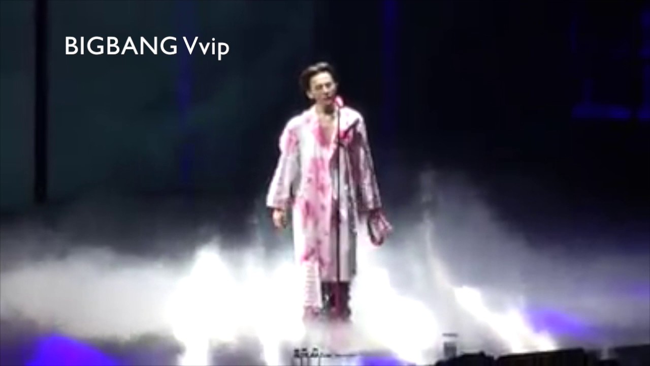 GD diễn "Untitled, 2014" tại concert "Act III, M.O.T.T.E" in Seoul ...