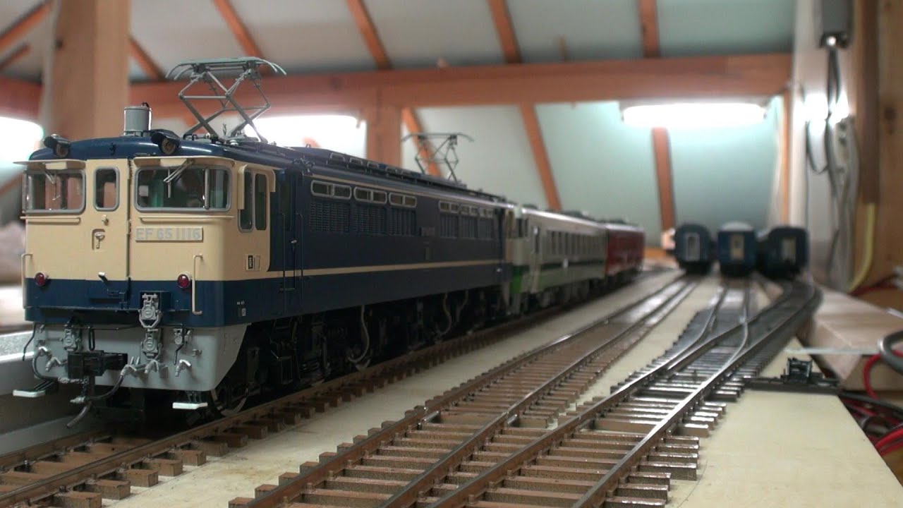 EF65PF キハ40 キハ48 甲種回送 OJゲージ鉄道模型 - YouTube