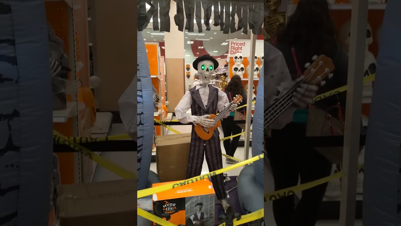 Pretty funny. A singing skeleton at Target. - YouTube
