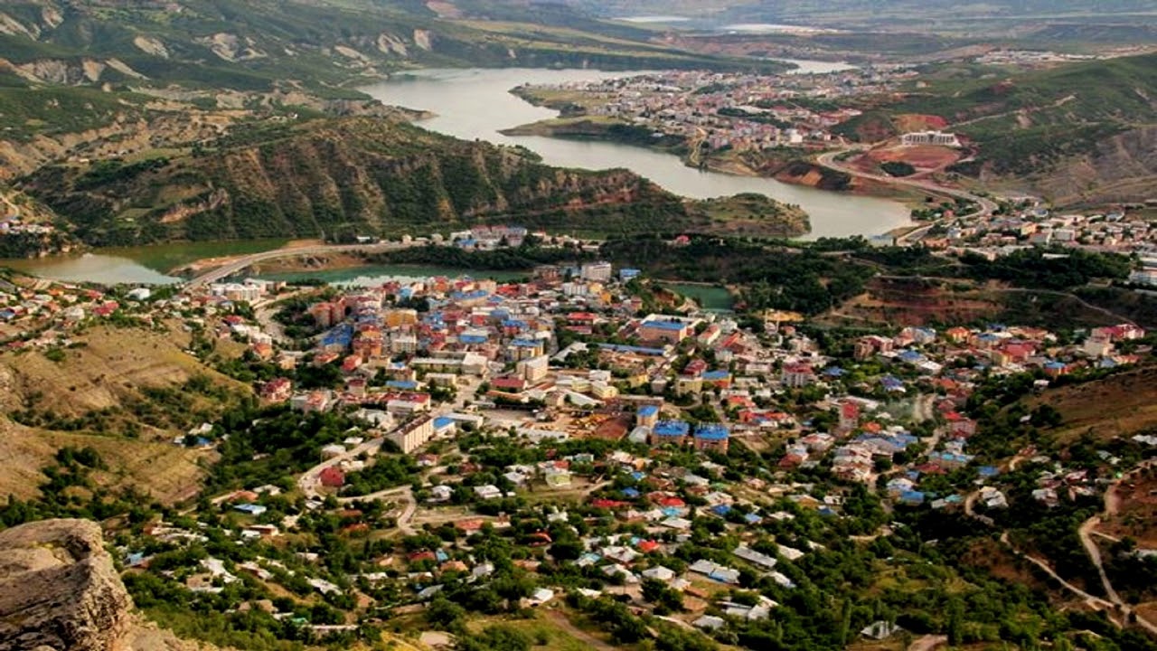 Dersim Dört Dağ İçinde (Dersim Türküsü) - YouTube
