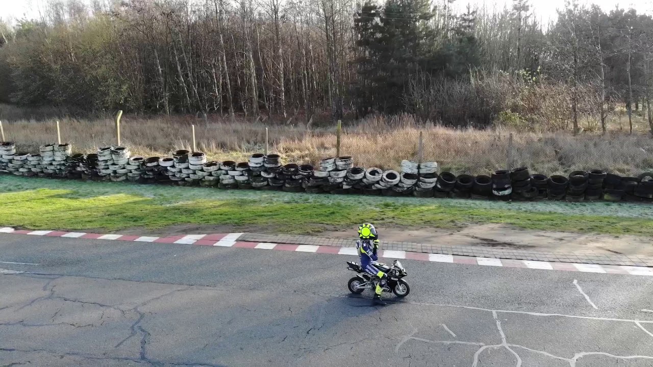 Mini Rossi on track - YouTube