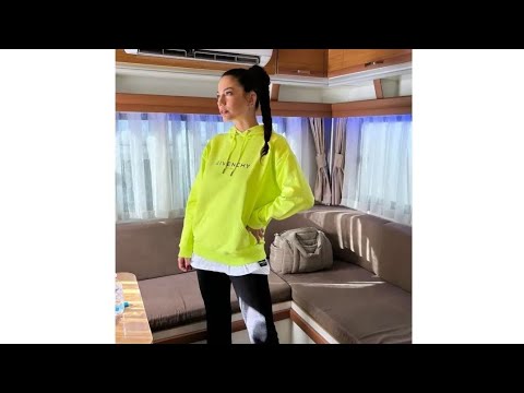 Demet Özdemir göz okşuyor💝💝