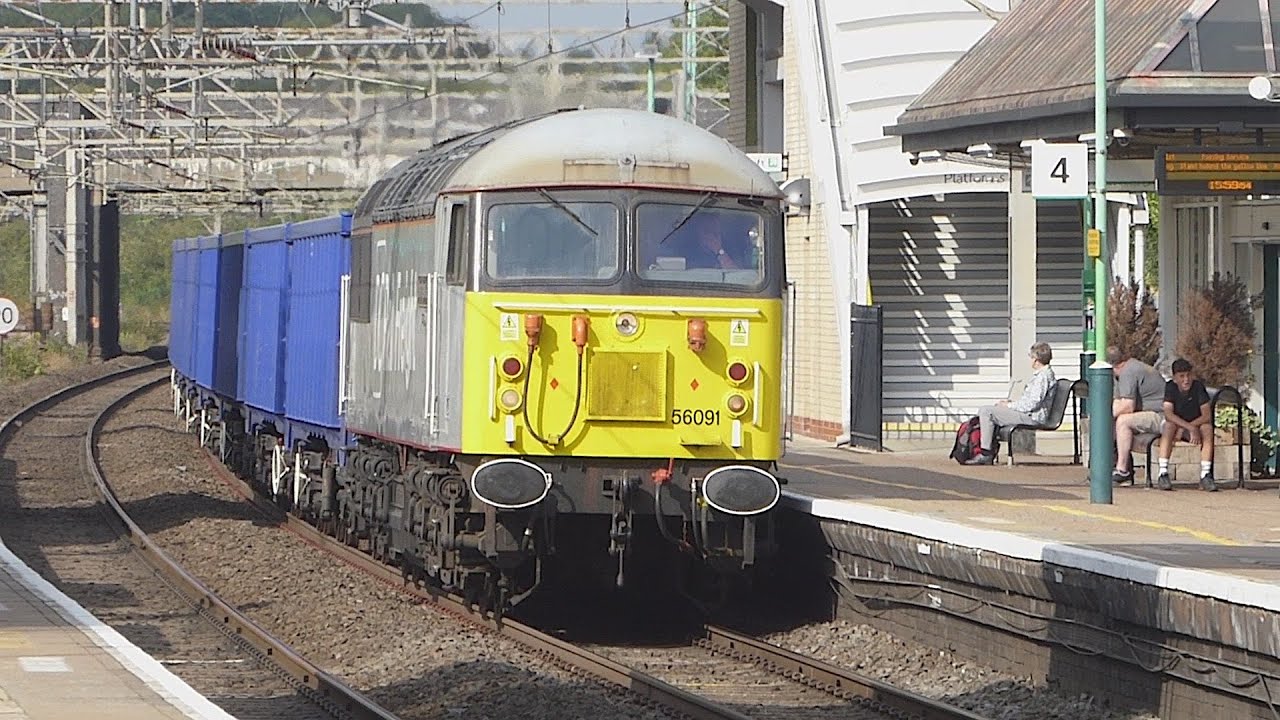 DC Railfreight Class 56 passes Leighton Buzzard (2/9/22) - YouTube