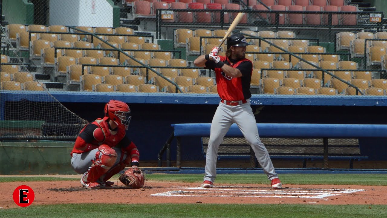 Jim Haley se luce con el madero en partido interescuadras ...